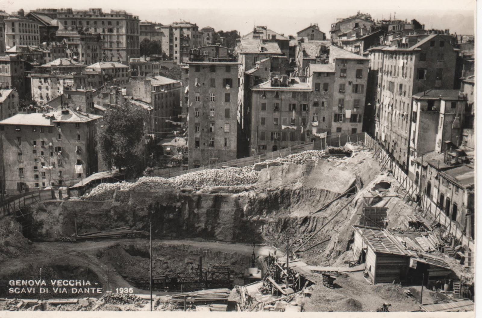 C'ERA UNA VOLTA GENOVA : via Dante e piazza Dante