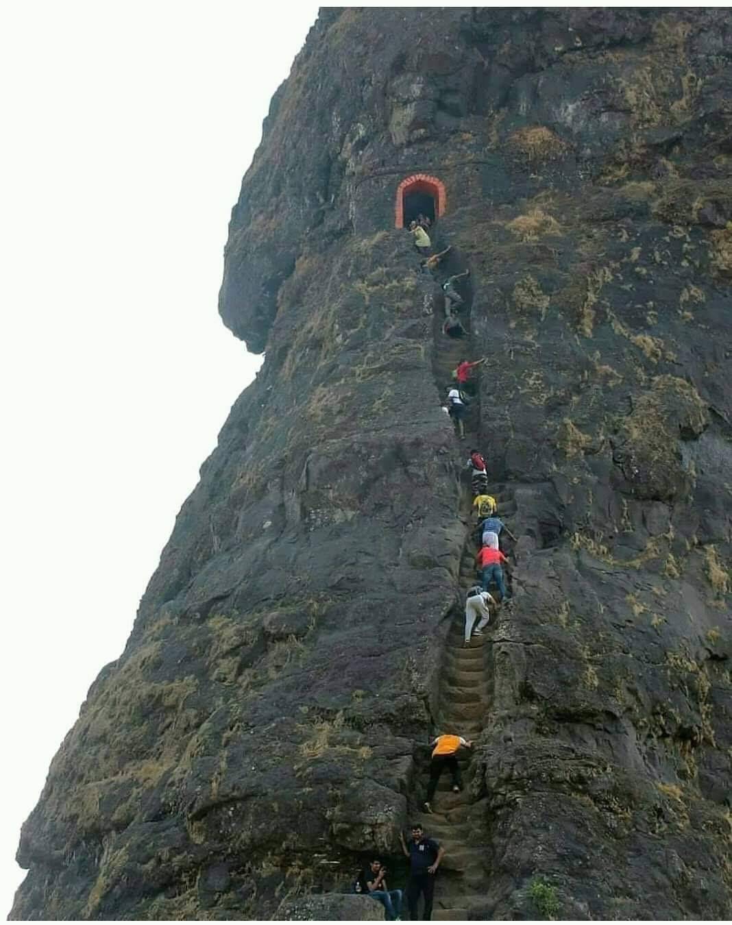 daily timewaster: Harihar is a hill fort, is situated near Trimbak in ...