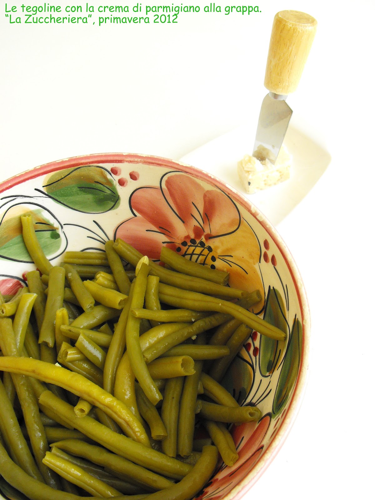 la zuccheriera: Le tegoline con la crema di parmigiano solidale alla grappa