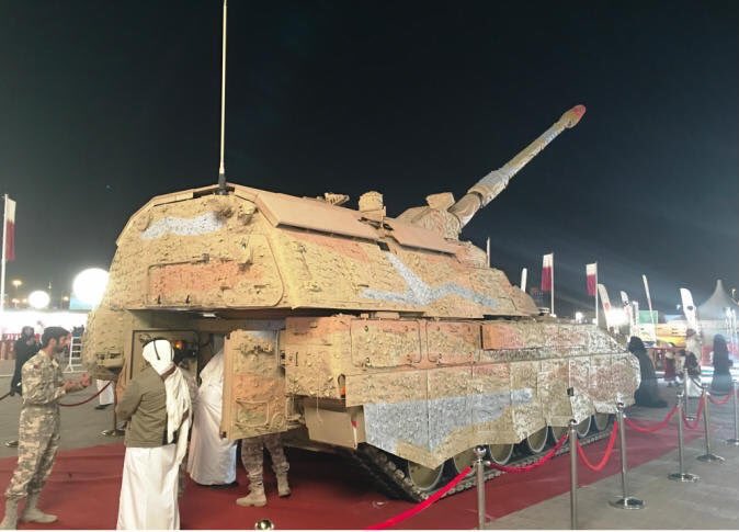 Asian Defence News: Qatar armed forces showing Leopard 2A7+, PZH 2000 ...