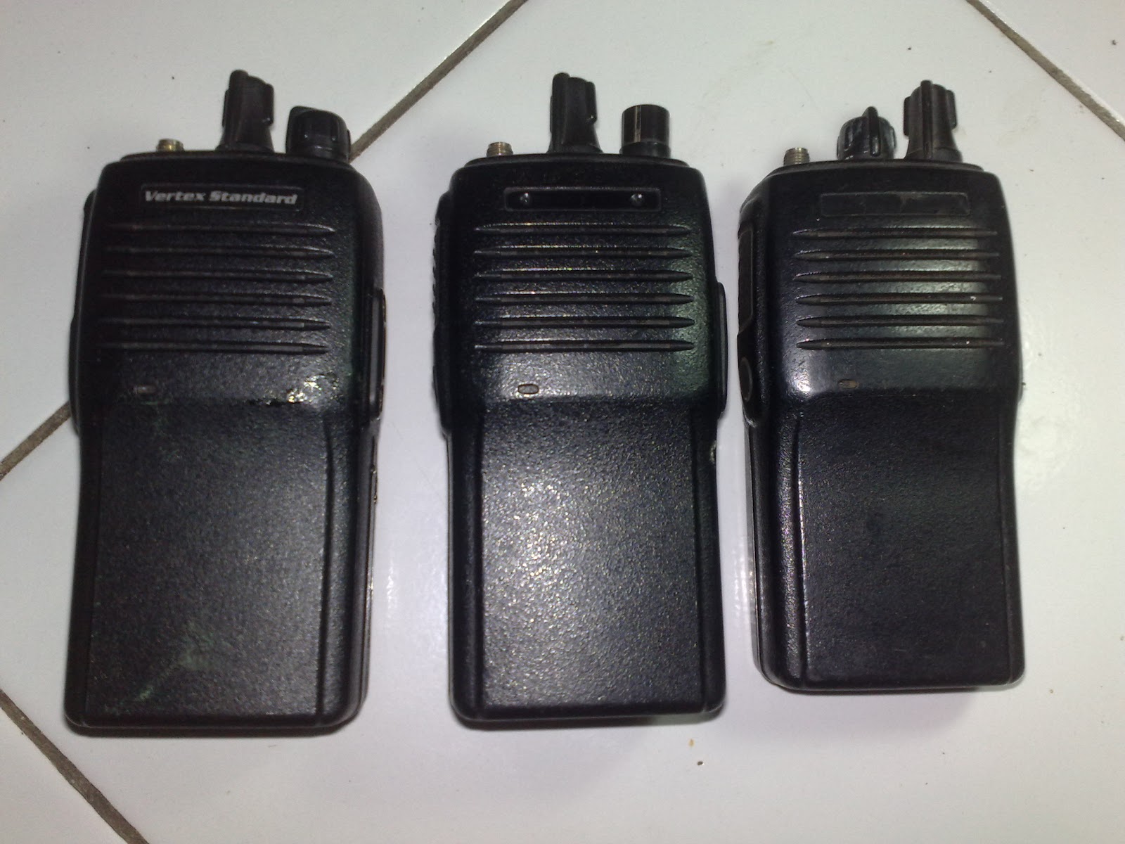 MITRA KOMUNIKASI: HT BEKAS ready stock