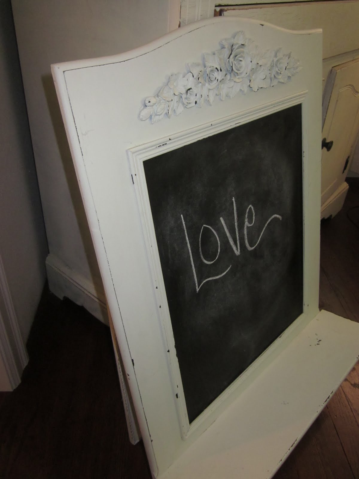 Built in 1944 - Our old (new) house project!: Shabby Chic Chalkboard