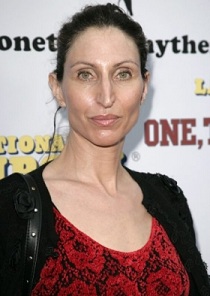 beliscadagostosa: Pemeran Valak di The Conjuring 2, Siapa Dia Sebenarnya?