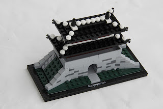 Boris Bricks: LEGO Architecture #21016 Sungnyemun Review