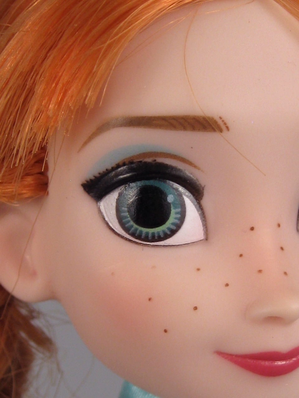 Anna and Elsa Knockoff Dolls From China | The Toy Box Philosopher