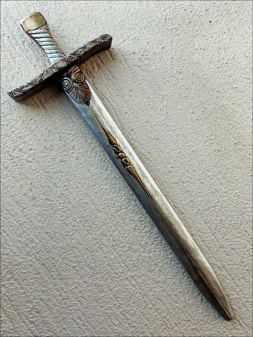 Cacaio Tavares - Atelier Arte Relevo em Metal - Brasil: ESPADA ARTESANAL