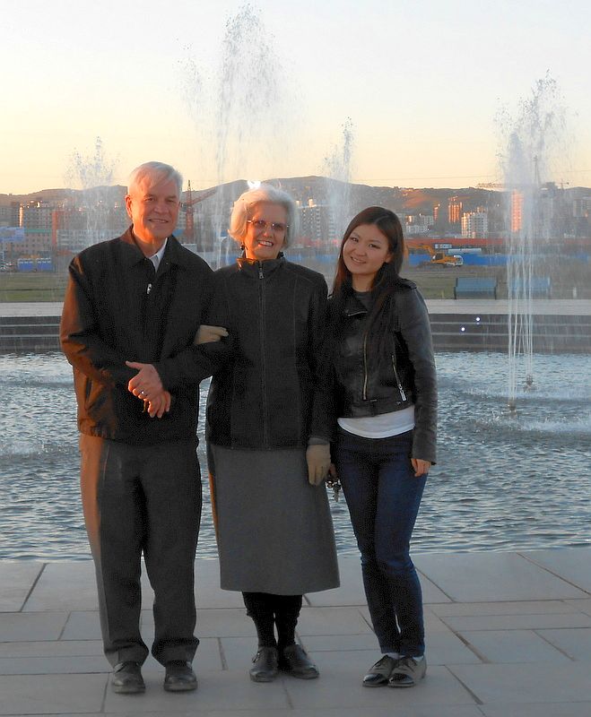 Musings in Mongolia: Two special dinners and a parliament tour (again)