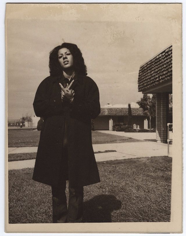 Chola Style and Culture: 40 Fascinating Vintage Photos of Latina Gangs ...