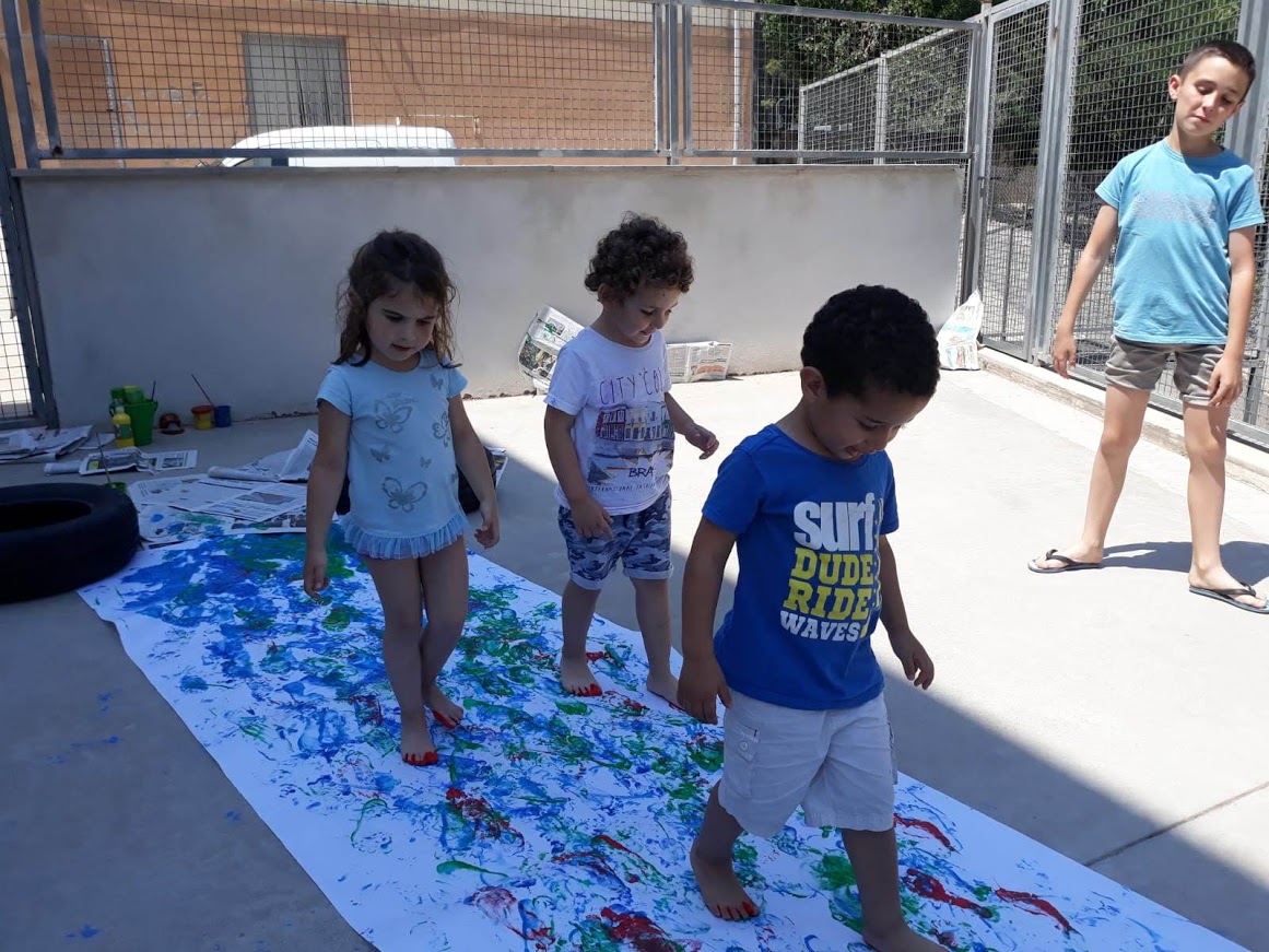 CEIP Es Puig infantil: PINTAM AMB ELS PEUS