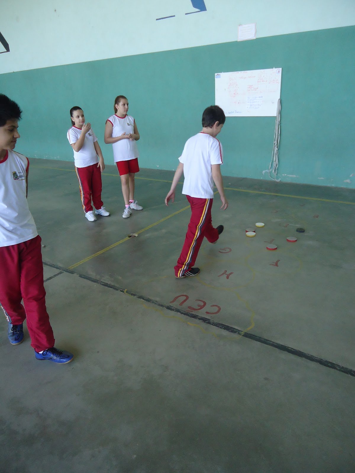 Educação Física Global: Atividade Popular - Jogo da Bocha