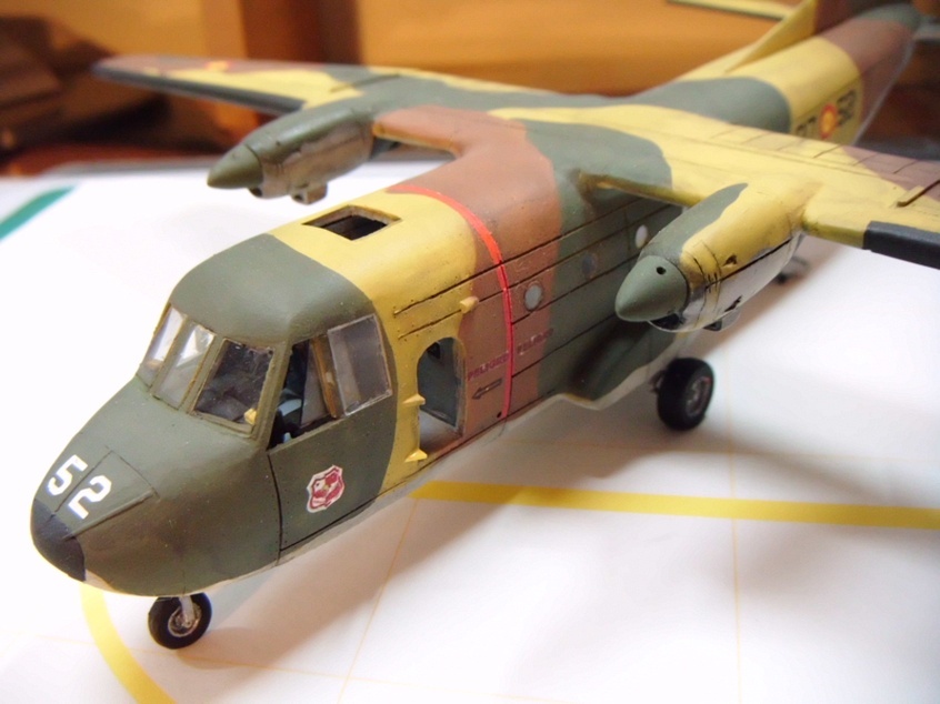 AIRPLANE SCALE MODELKIT: CASA C- 212
