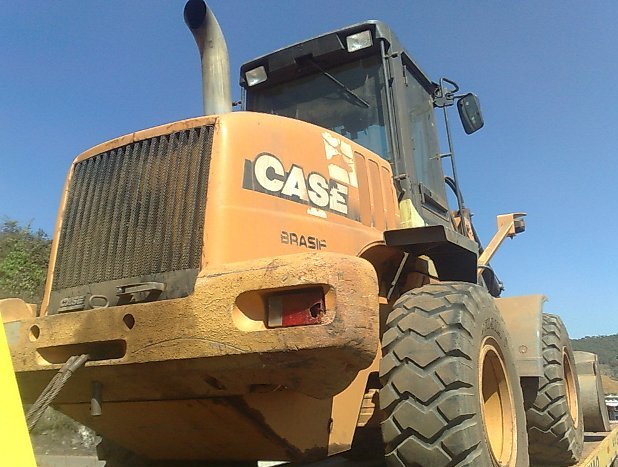 Carregadeira Case 2004 521 D XT VALOR: equipamentos para construção civil