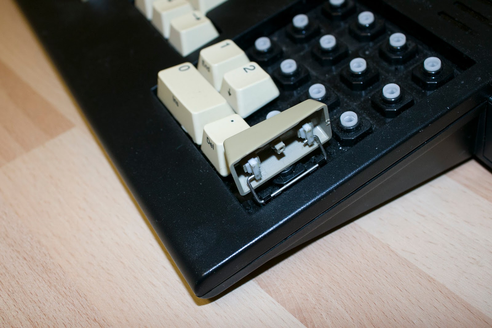 Indie Retro News: New Amiga 1200 keycaps arrive from A1200.net and we ...