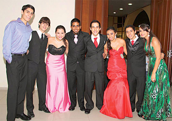 fiesta de gala de los bachilleres del colegio Isabel Saavedra ...
