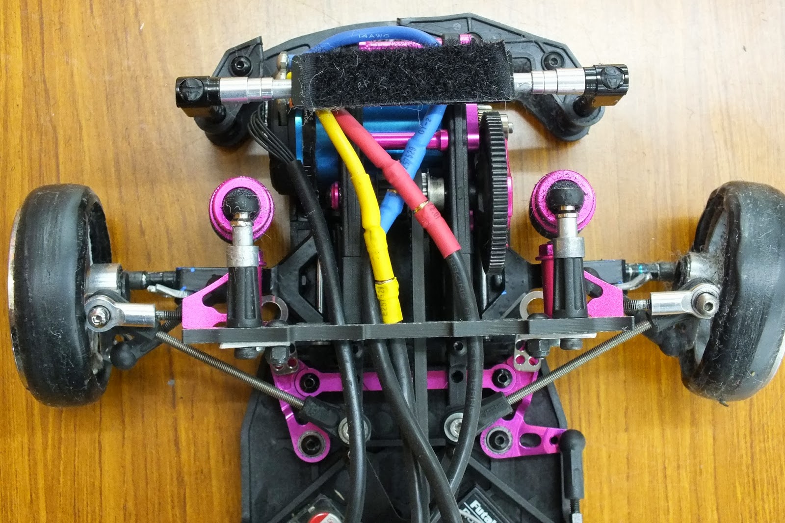 Sugiura RC: Sakura D3 RWDです。