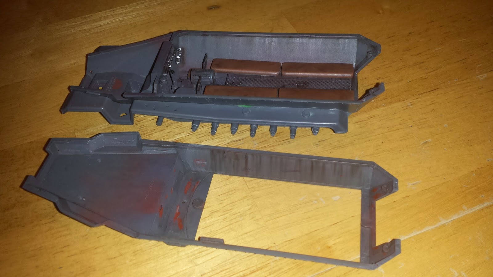 A Model for Ants: Hanomag's Interior Painting