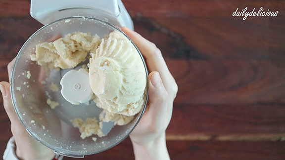 dailydelicious: Sable cookies: butter, butter cookie time!