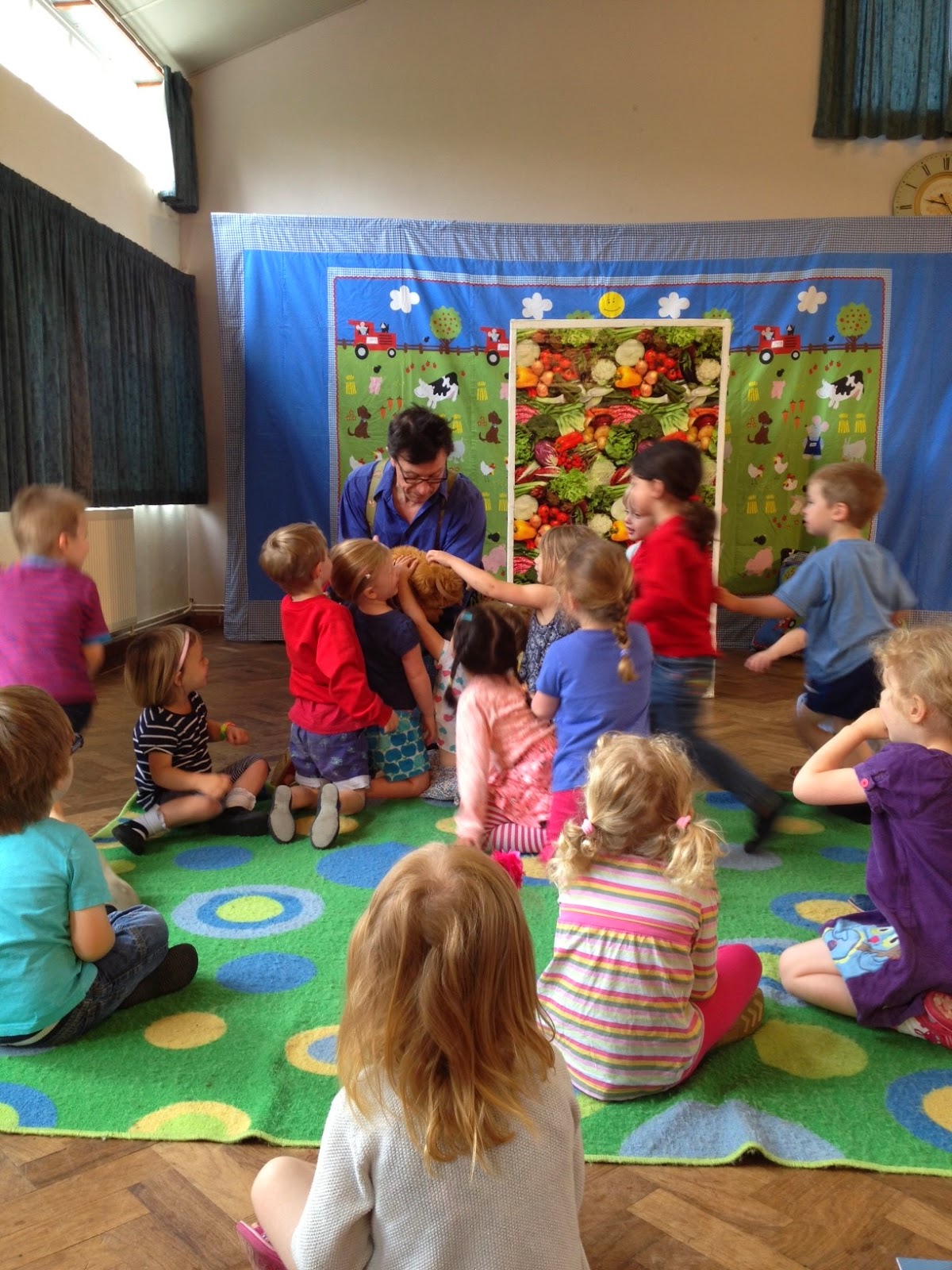 Primary School Show in Hertfordshire