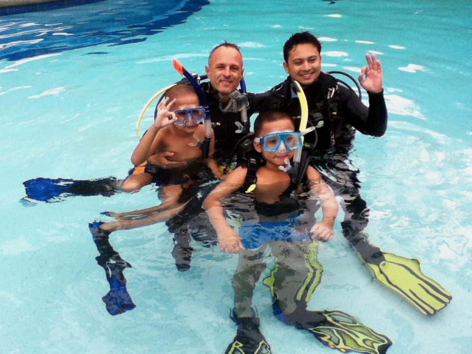 Philippinen: Peter-Philippinen 2012, 4. Quartal