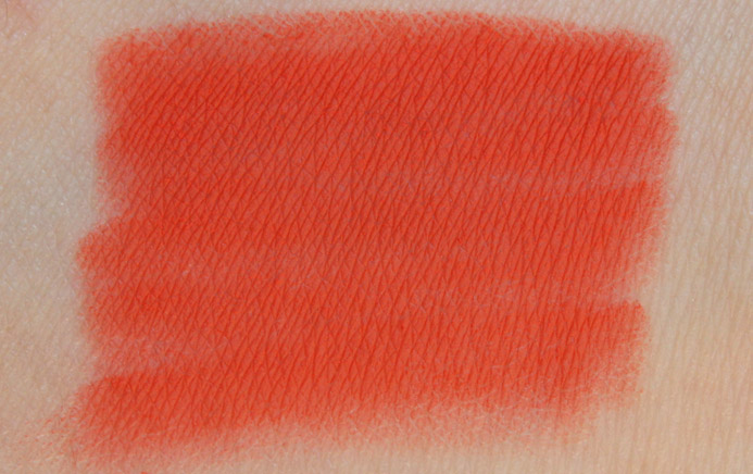 Scrangie: MAC Beth Ditto Collection Summer 2012 Lip Pencil in Entertain ...