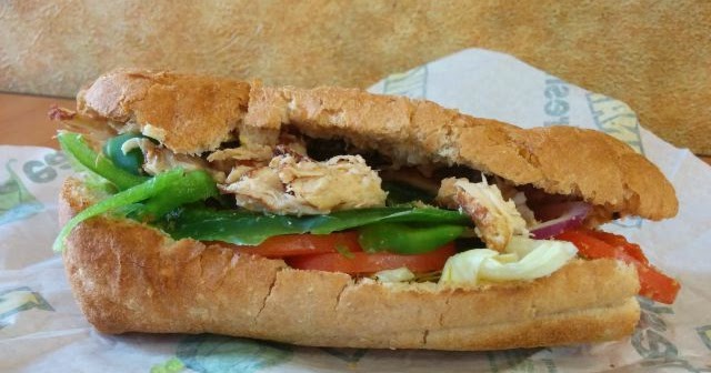 Review: Subway - Rotisserie-Style Chicken Sub | Brand Eating