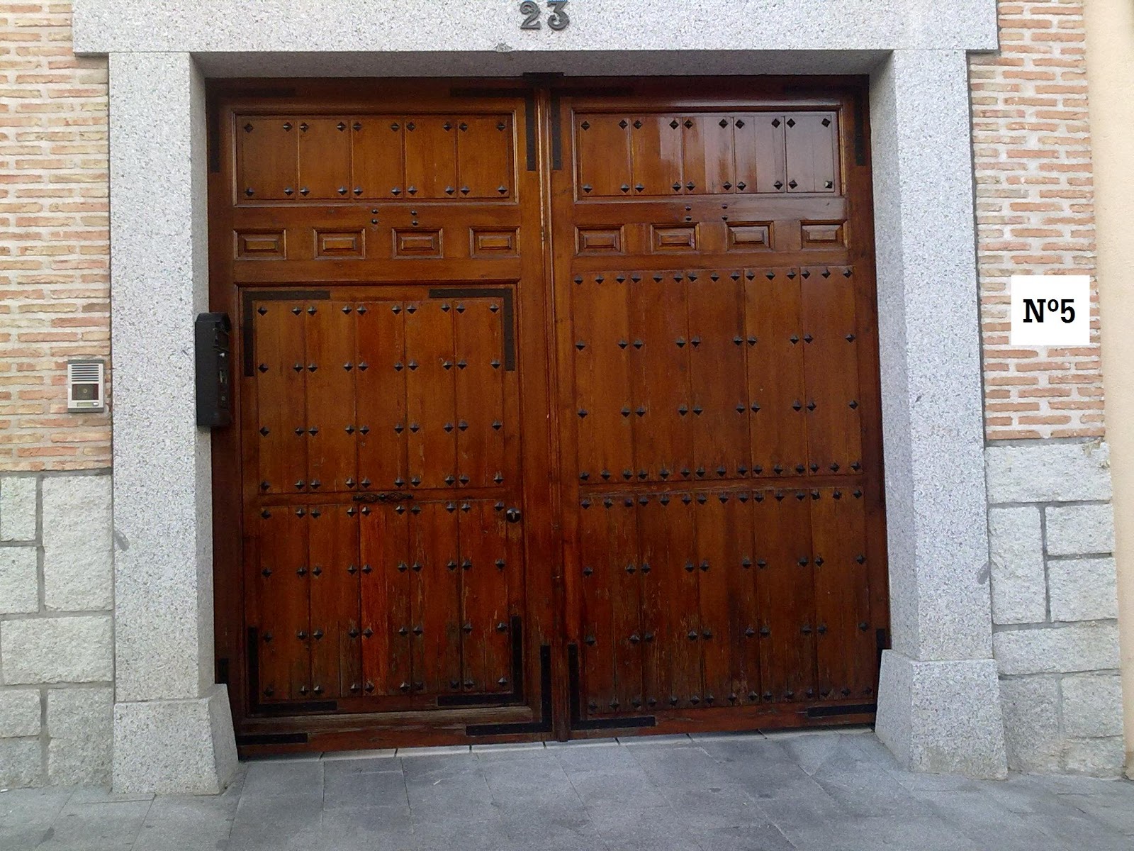 Portones de Madera | FABRITECMA