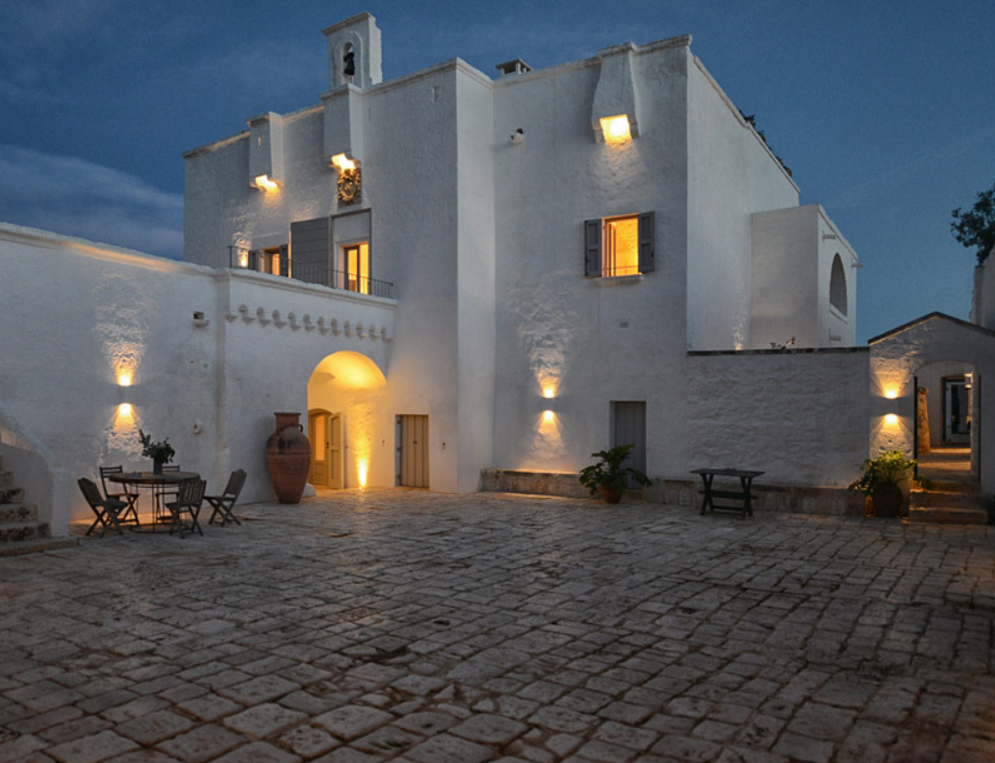 A rustic-chic Italian villa.