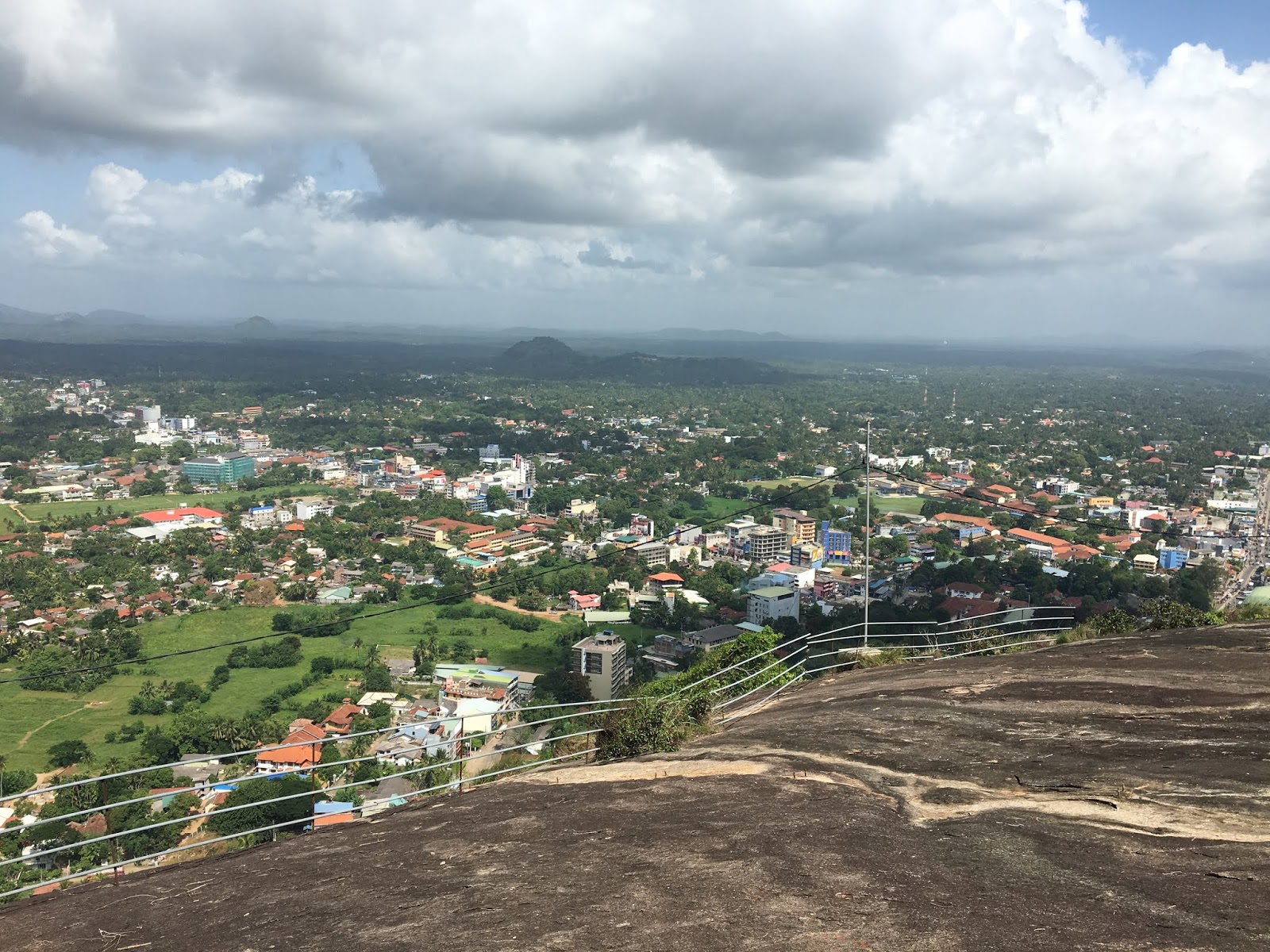 Athugala Rock kurunegala - Elephant Rock | Lakdasun Trips - Travel ...