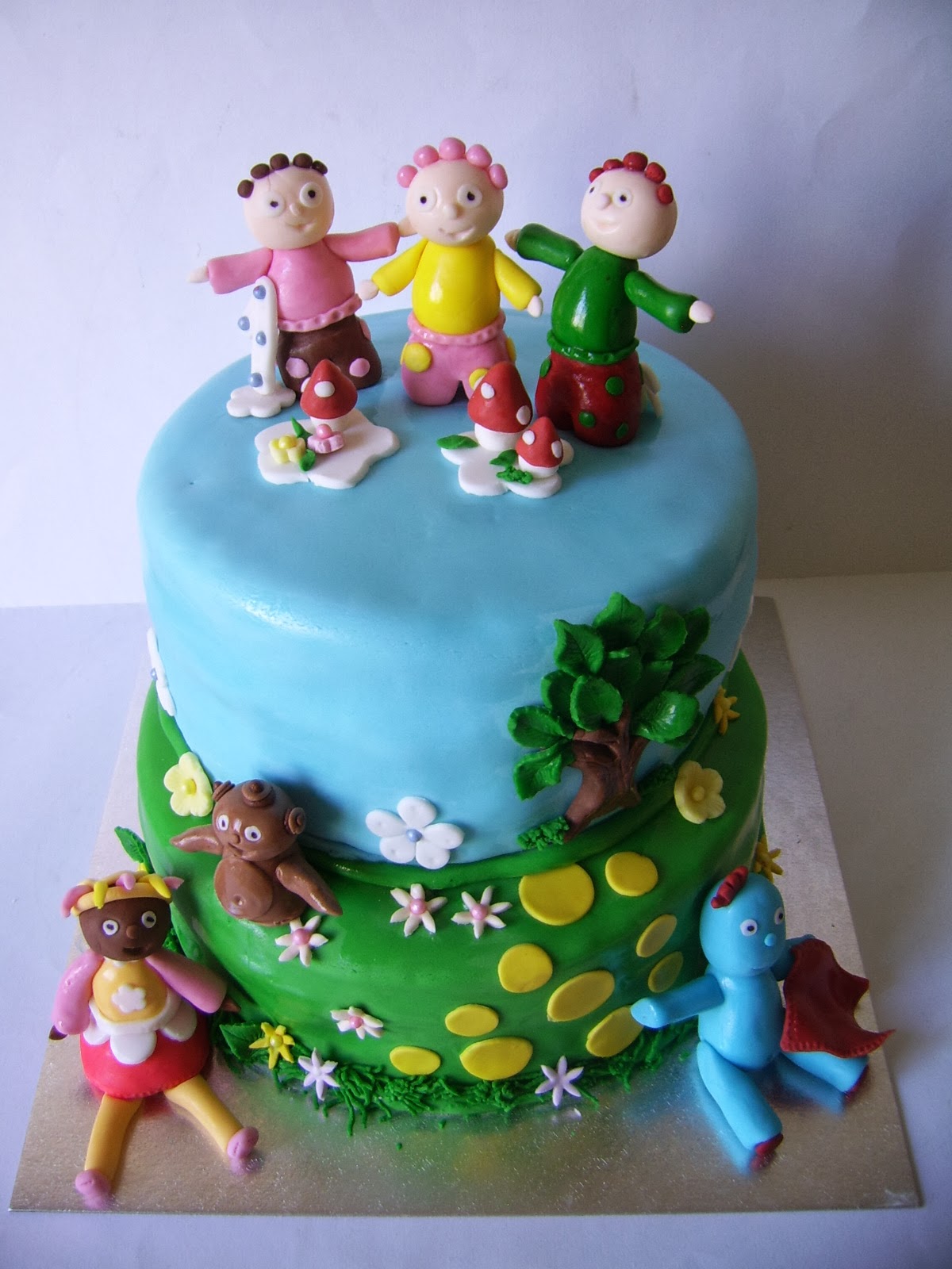 irenafoods: In the night garden cake - Tort In the night garden - Torta ...
