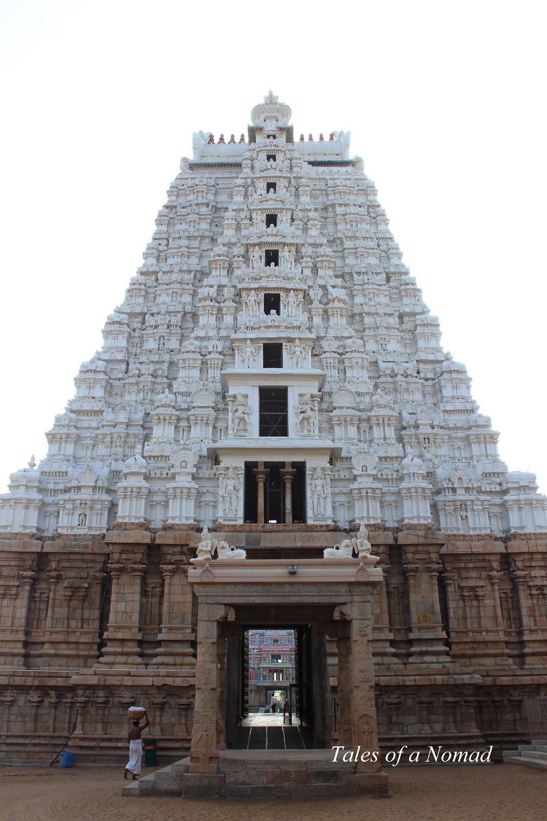 Tales Of A Nomad: Sri Ranganathaswamy temple, Srirangam- A Photo Essay