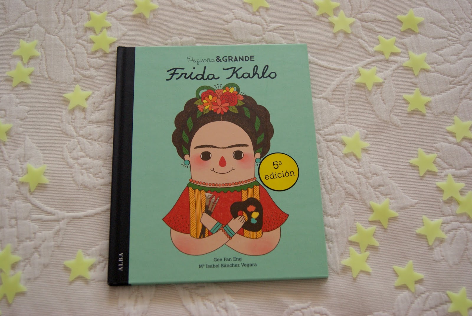 Libros para Gatitos 🐱 #1 | PEQUEÑA & GRANDE: FRIDA KAHLO - Gata ...
