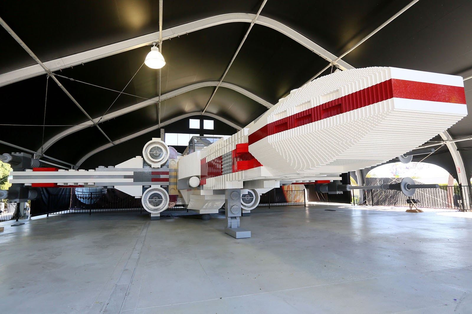 NewsPlusNotes: Legoland California Resort Presents World's Largest Lego ...