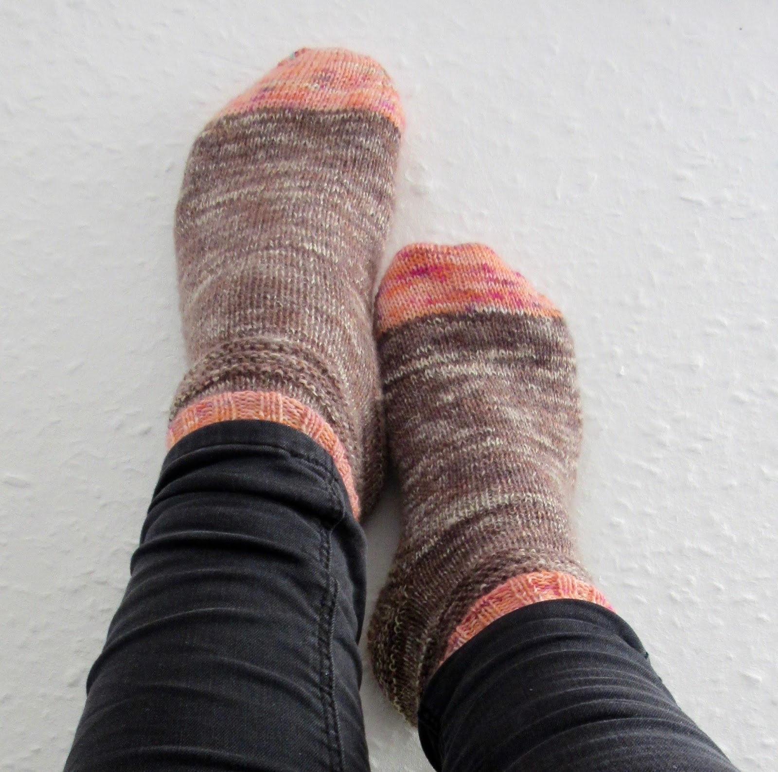 Knitting With Rosie: Autumn sock pattern