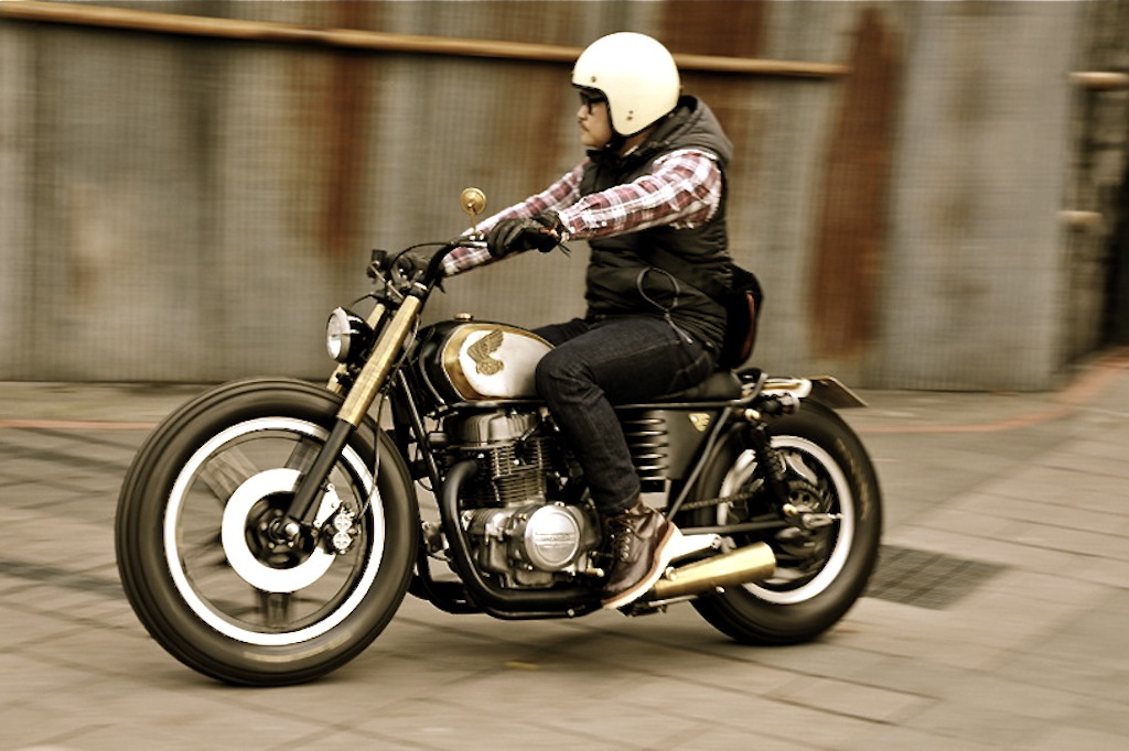 Still On Wheels: CB400