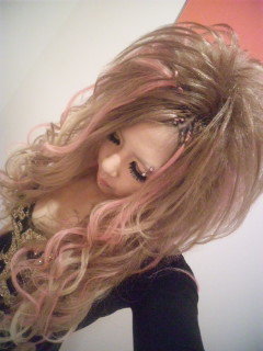 Pinku-no-Kumori: Japanese hair extension