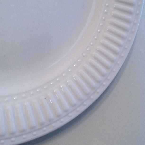 .:The Crows Nest:.: DIY Plate Collage