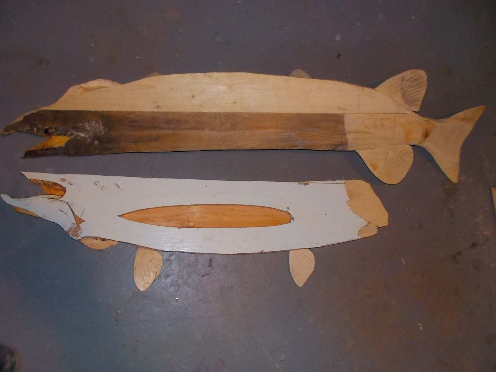 CHARLES WEISS ART: Carving a big wood musky