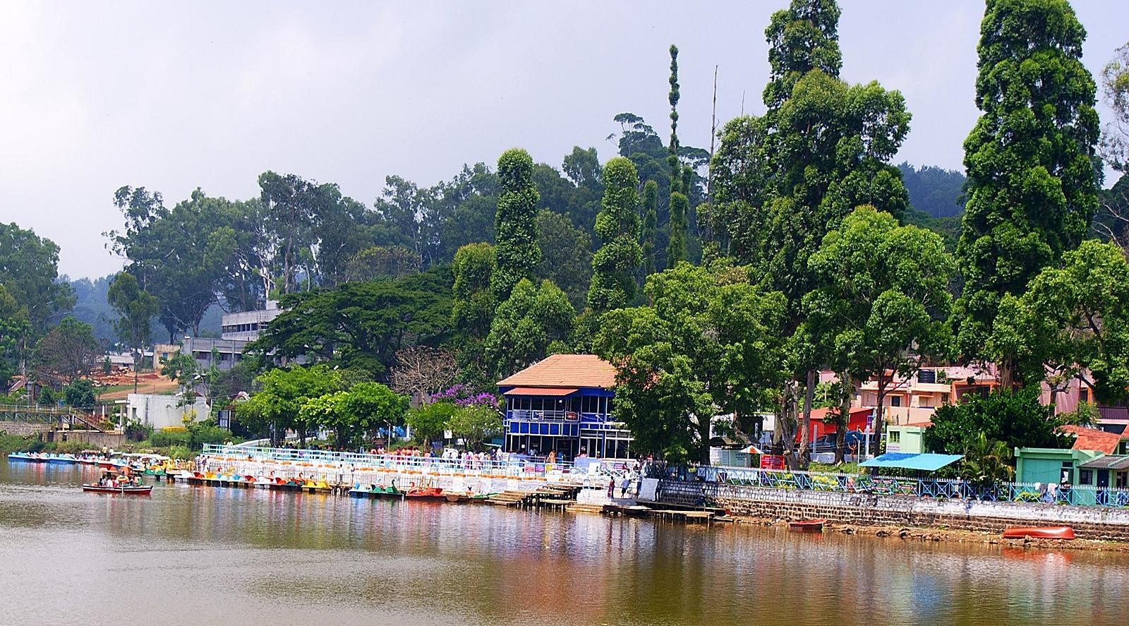 Tamilnadu Tourism: Yercaud Lake (Emerald Lake), Yercaud