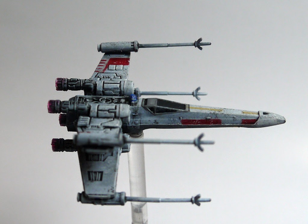 Rule 37: Showcase : Luke Skywalker Red 5 X-Wing repaint