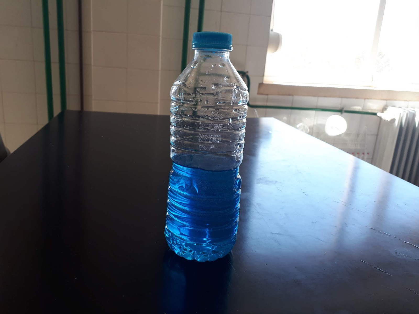La botella azul