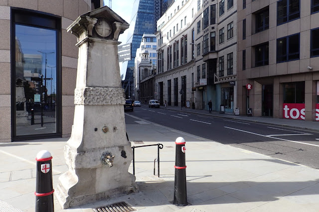 Ξωτικό: Aldgate Pump, μια αντλία νερού στο Λονδίνο, δημοφιλές ορόσημο ...