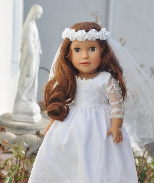 Living A Doll's Life : *NEWS* Therese's First Holy Communion Gown ...