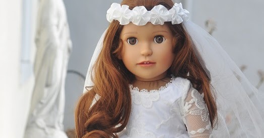 Living A Doll's Life : *NEWS* Therese's First Holy Communion Gown ...