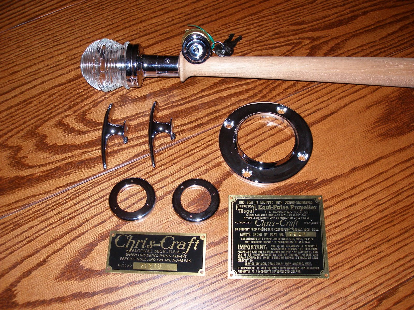 1940 Chris Craft Deluxe: Goodies from Al.