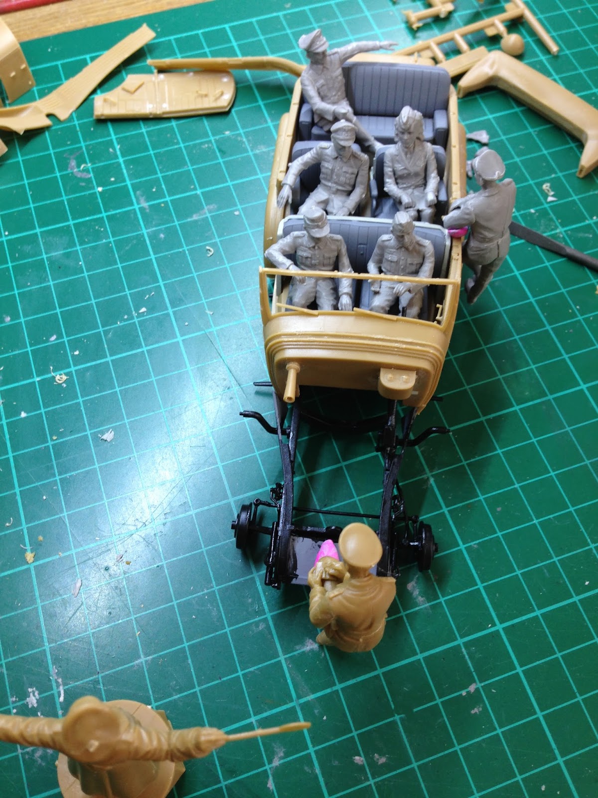 Scale Model Workbench: ICM Mercedes G4