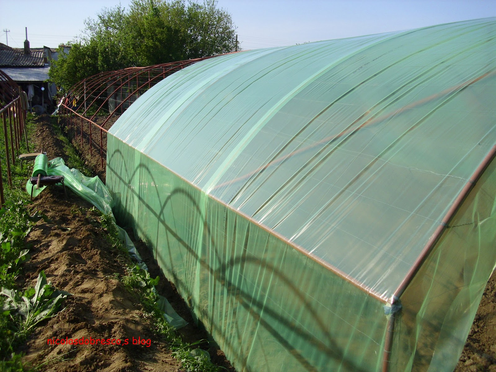 __ Nicolas _le_ jardinier __: Constructia unui solar/sera de legume ...