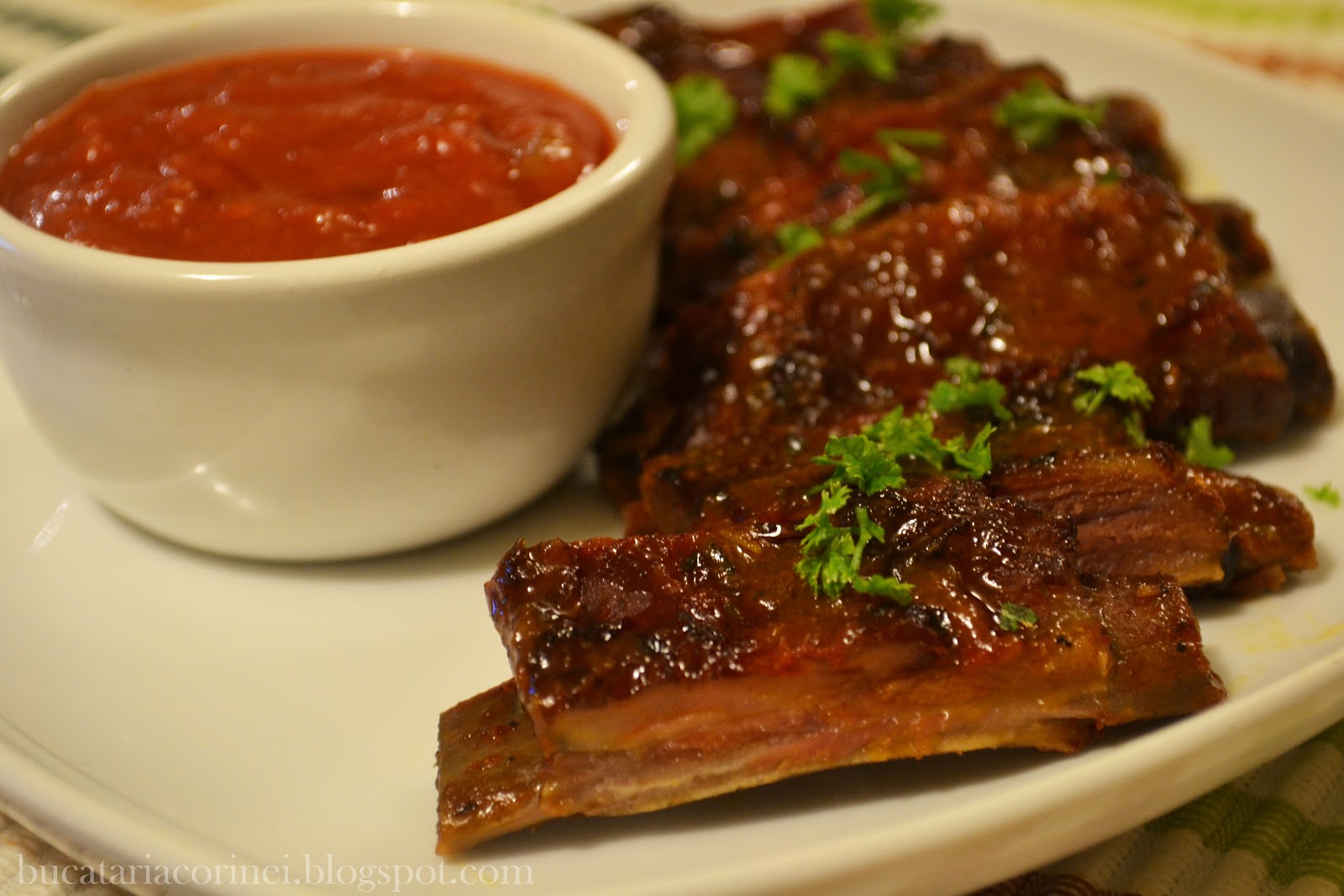 Costite de porc cu sos de rosii - Bucătăria Urecheatei