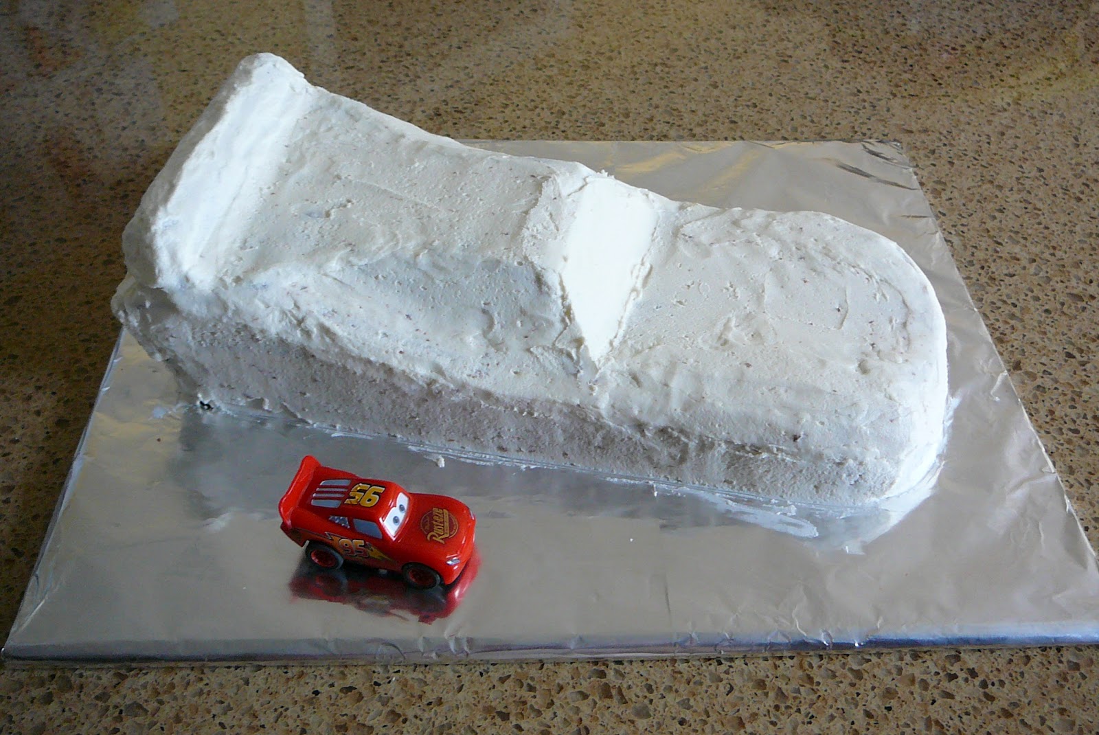 Rise and Bake!: Lightning McQueen Cake