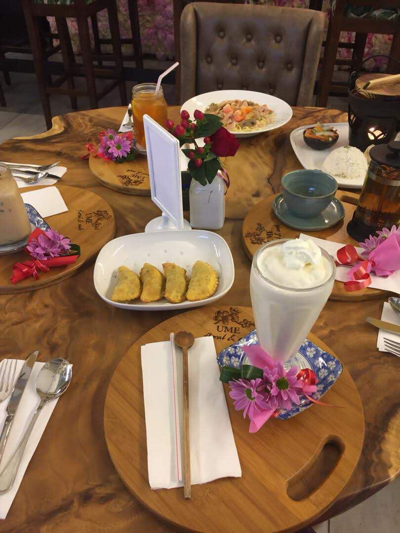 ABD MUN'EM DATO HJ MAHMAD MUHTAR: UME FLORAL CAFE