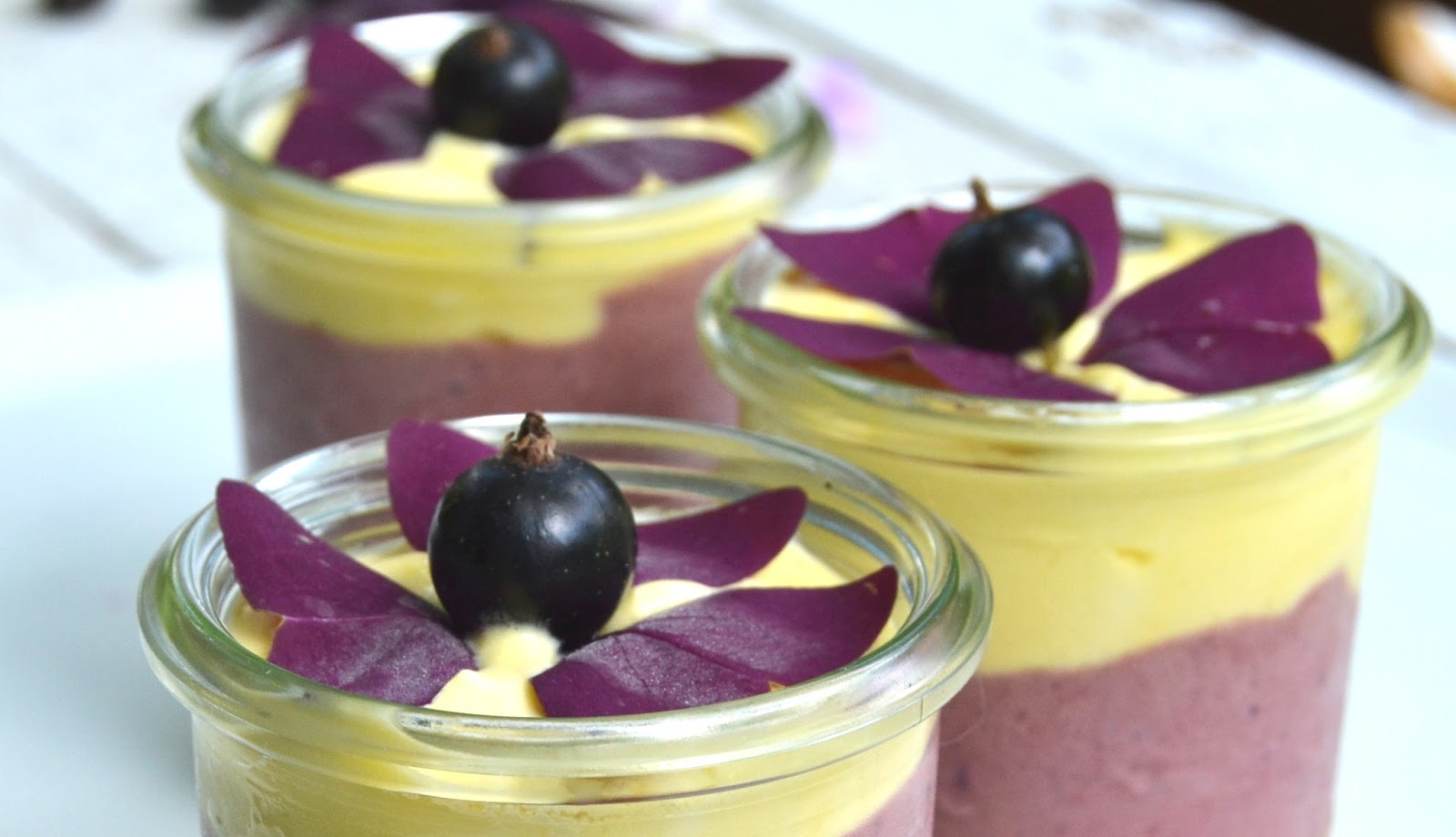 Cassis-Vanille Parfait - s-Küche